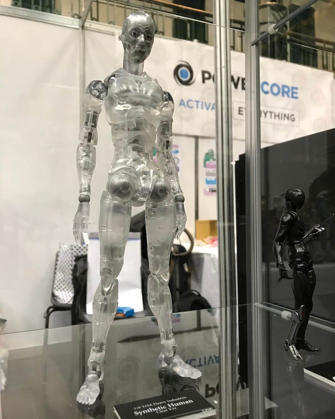 Conheça Synthetic Human e CaRB, os bonecos articulados da 1000 Toys